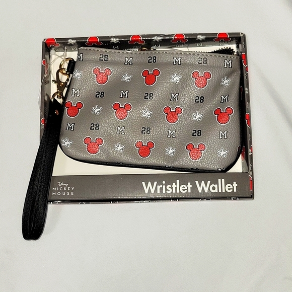 Disney | Bags | Disney Mickey Mouse All Over Print Womens And Kids Wristlet Wallet | Poshmark
